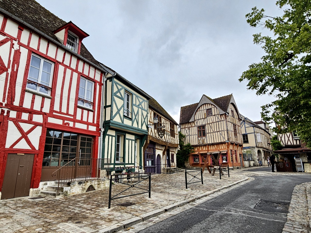 Visiter Provins en 1 jour : les 11 lieux à voir dans la cité médiévale